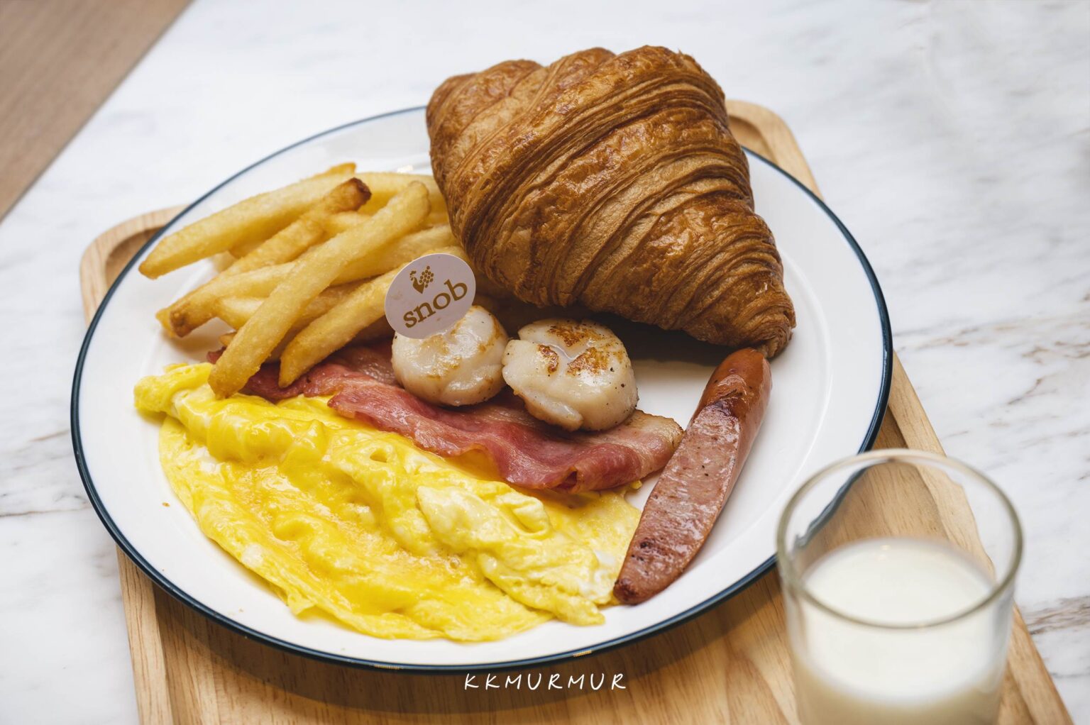 【Snob Cafe】高CP值的誘人可頌與甜點，實惠美味環境超舒適｜信義區咖啡廳推薦 - 老K嘴一下