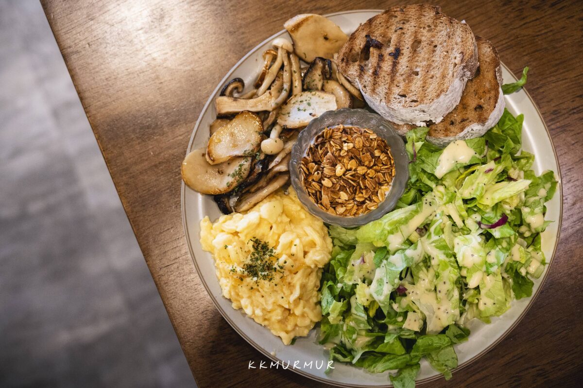 【閣樓 Loft Brunch & Cafe】錦州街上高CP值早午餐，環境舒適價格又實惠｜台北中山區咖啡廳推薦 - 老K嘴一下