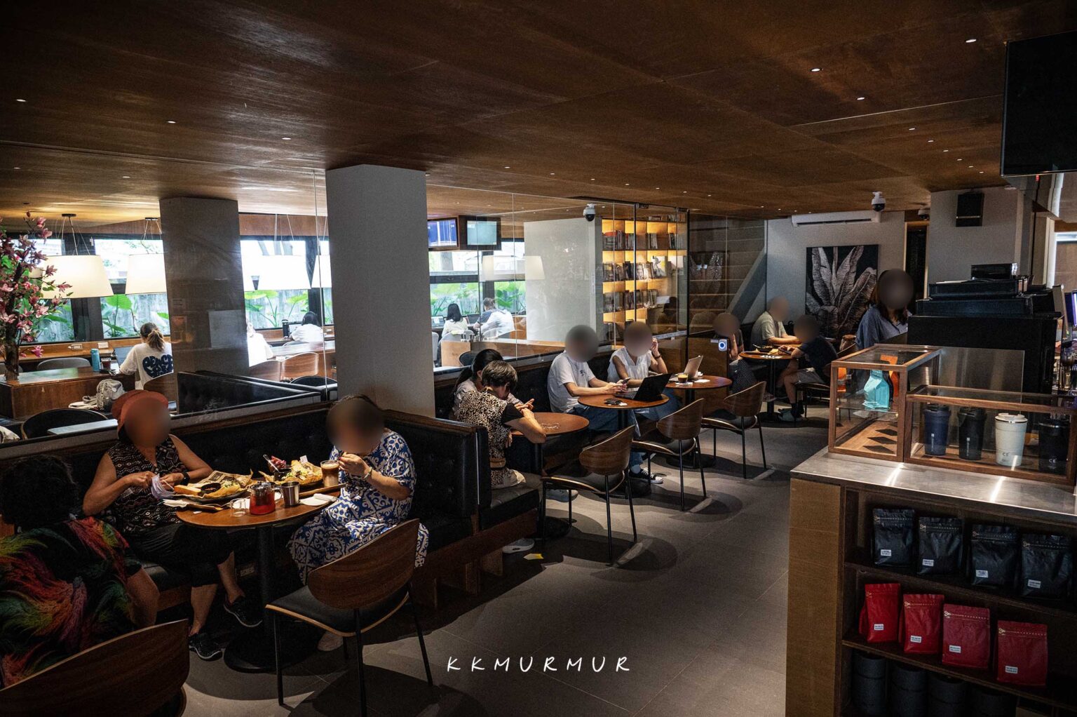 【CE' & LIB-RARY 天母店】儀式感滿分的圖書館咖啡廳，近兩百坪的空間不限時還超級舒適｜台北天母咖啡廳推薦｜士林區/捷運芝山站早午餐(菜單) - 老K嘴一下